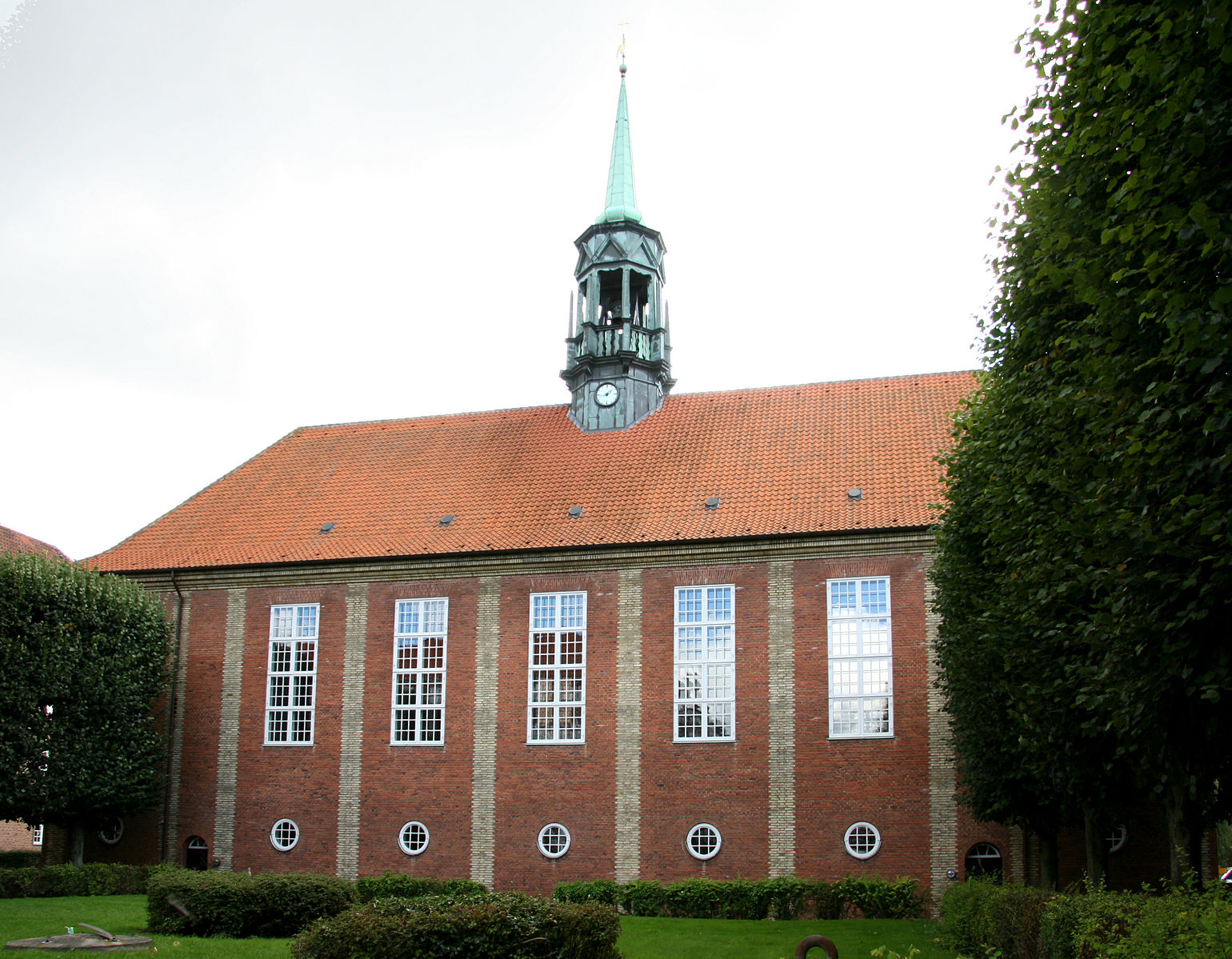 Lindevang Kirke - Lavendla